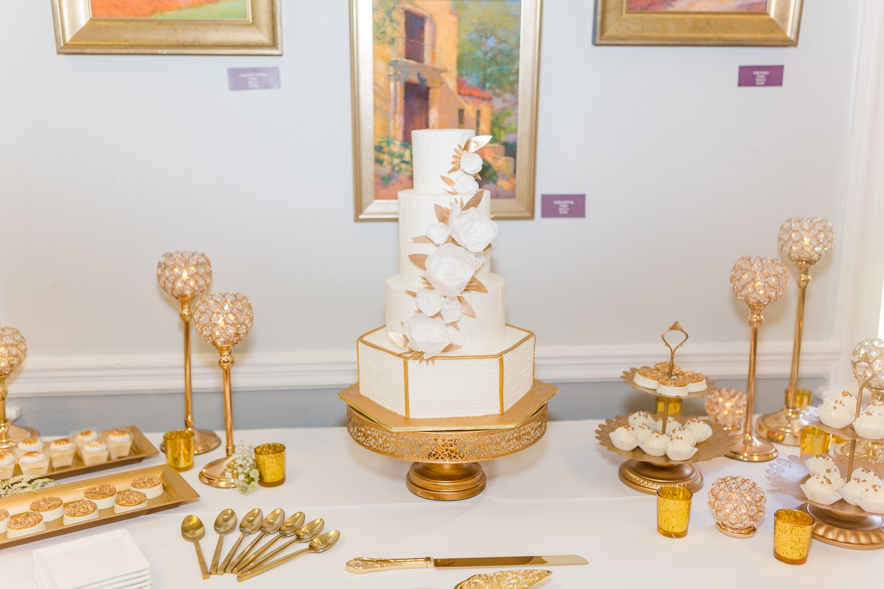 How to Create Your Glamorous Wedding in Gold - I Said Yes!