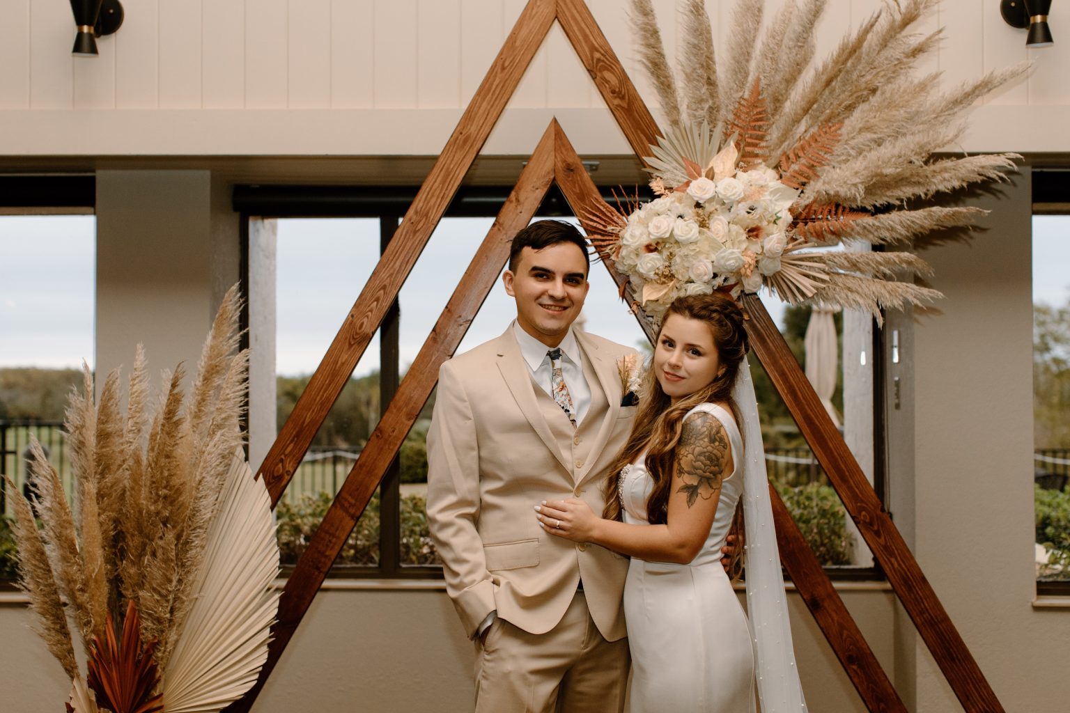 5 Ways to Include A Family Heirloom in Your Wedding - I Said Yes!